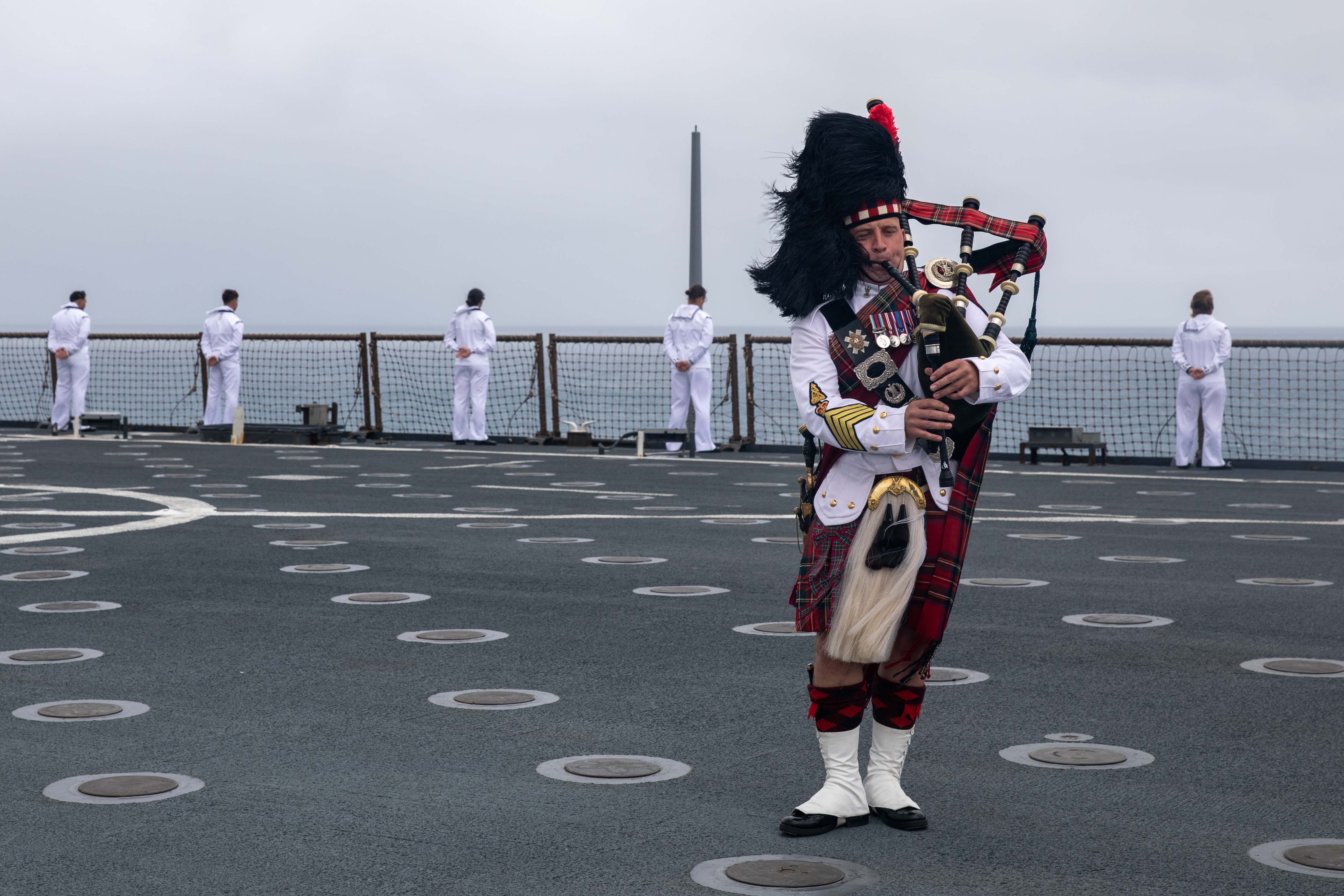 Kirkcaldy soldier pipes with pride on USS Pearl Harbor | The British Army
