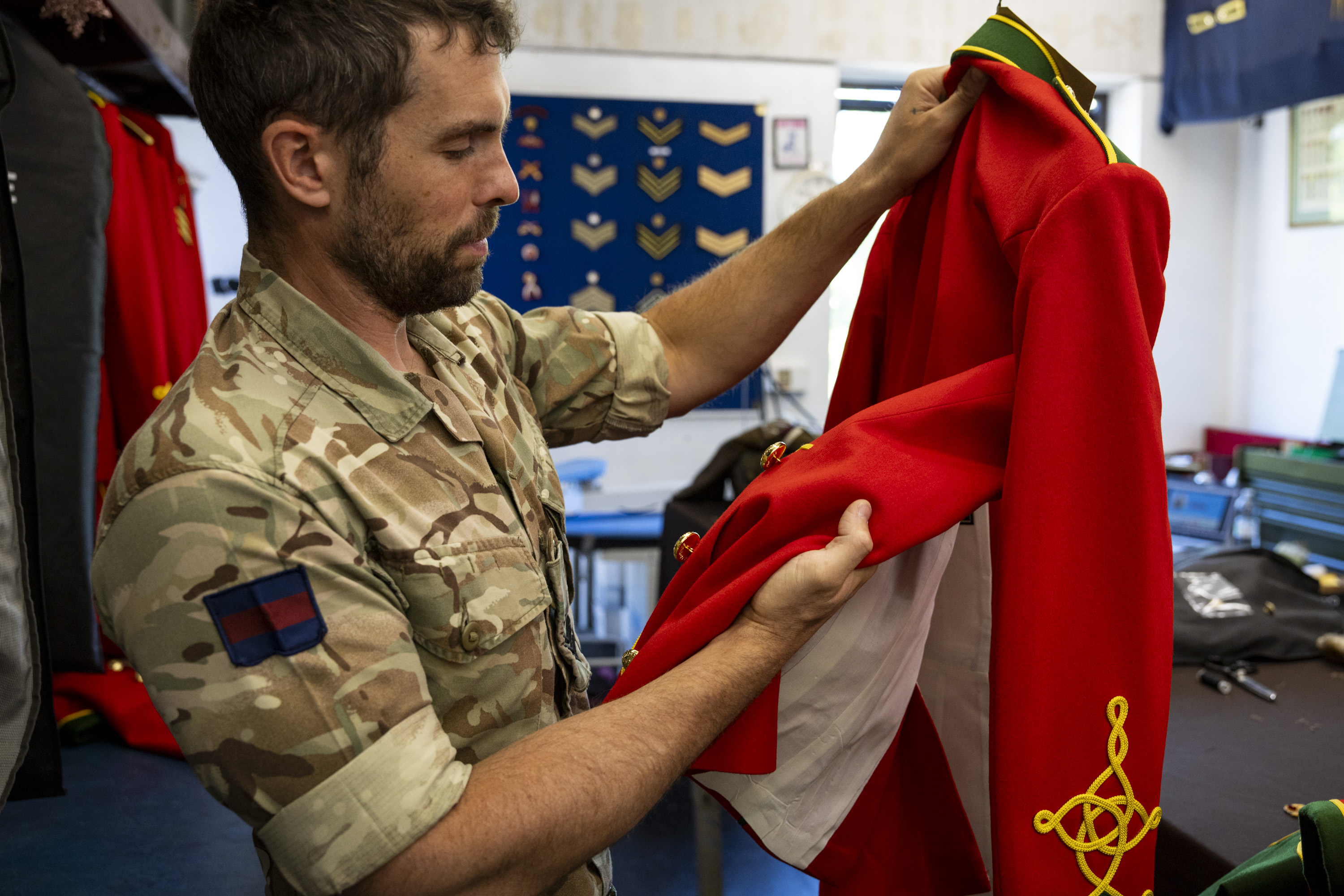 Canadian armoured regiment steps in as The King’s Life Guard | The ...