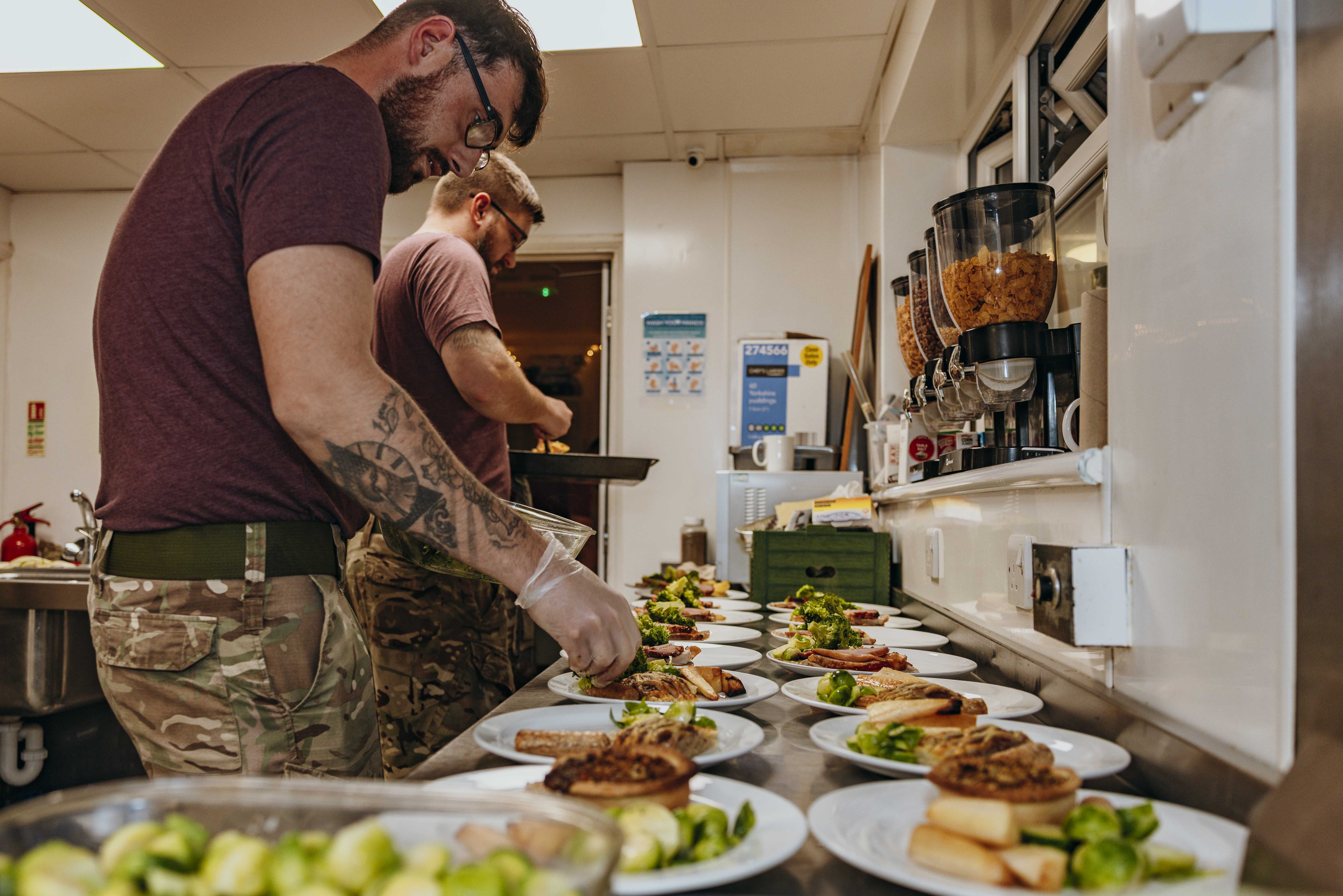 Army chefs help homeless in Colchester at Christmas | The British Army